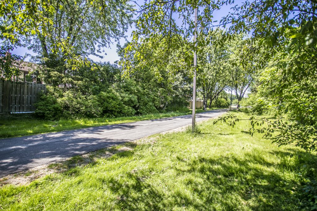 4153 Jefton Crescent