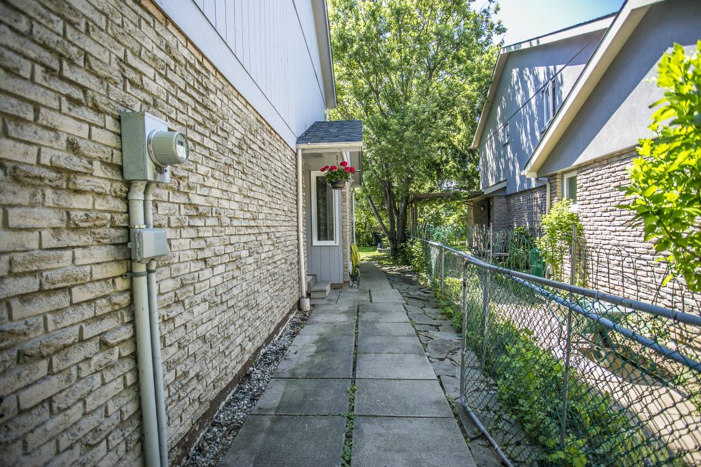 4153 Jefton Crescent